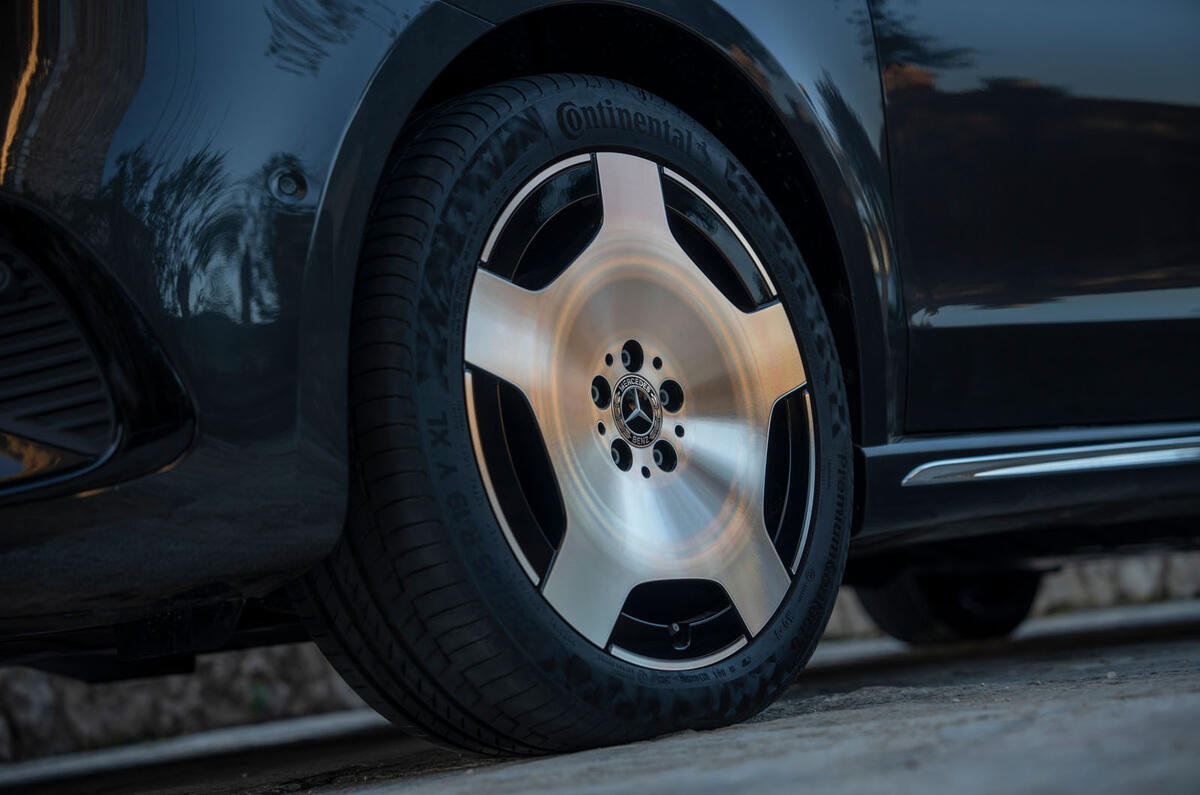 Mercedes-Benz V-Class Review 2025, Price & Specs | Autocar