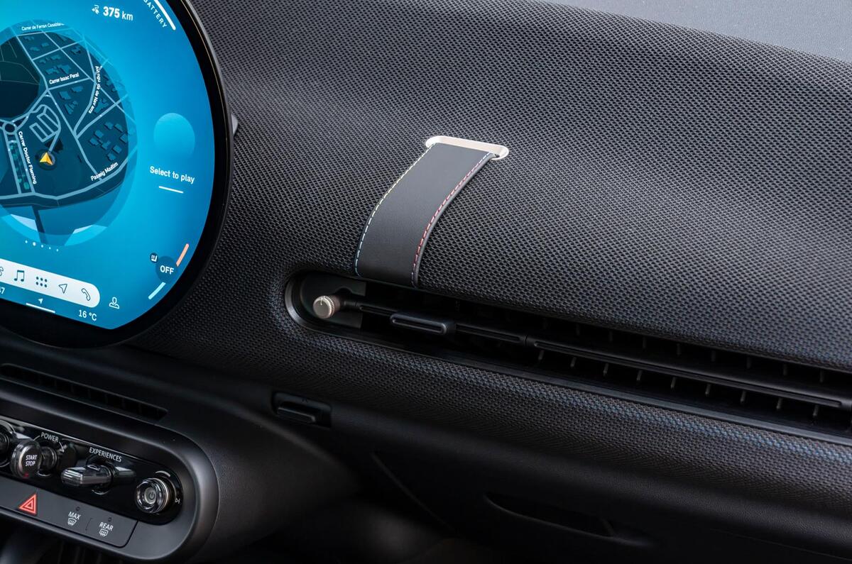 Mini Cooper SE review | Autocar