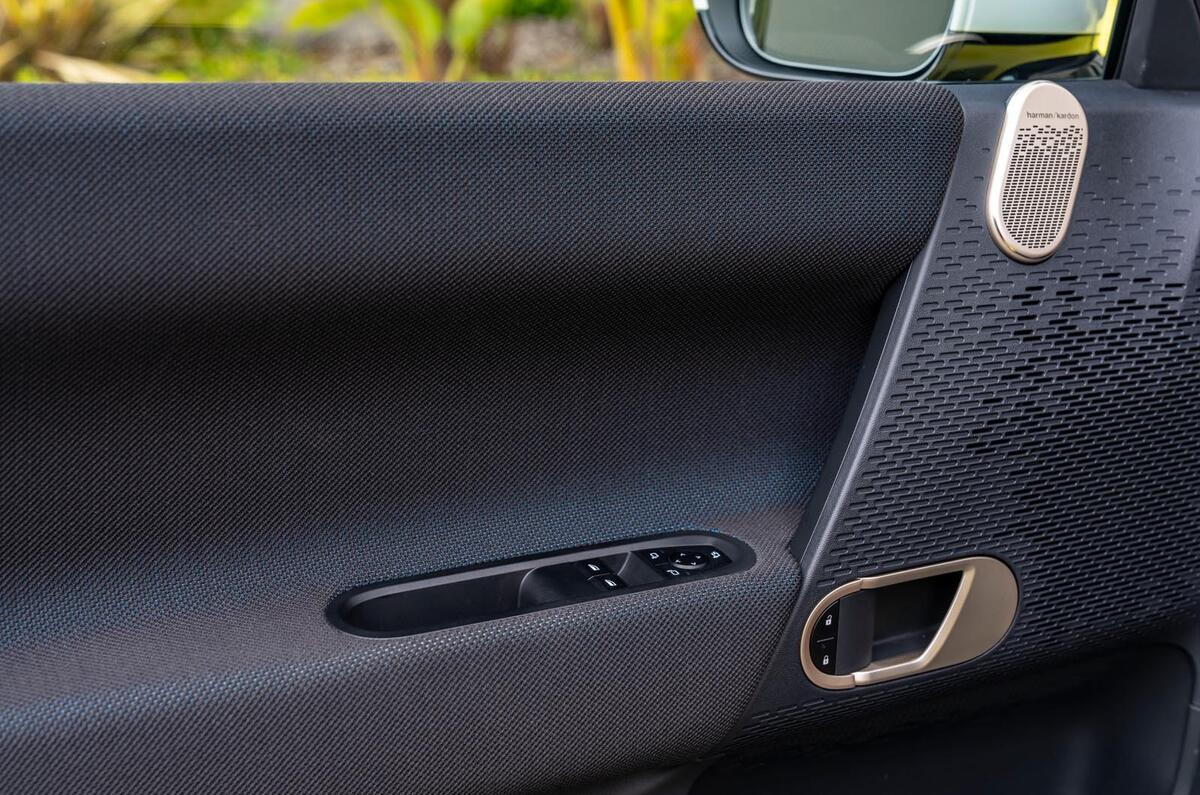 Mini Cooper SE review | Autocar