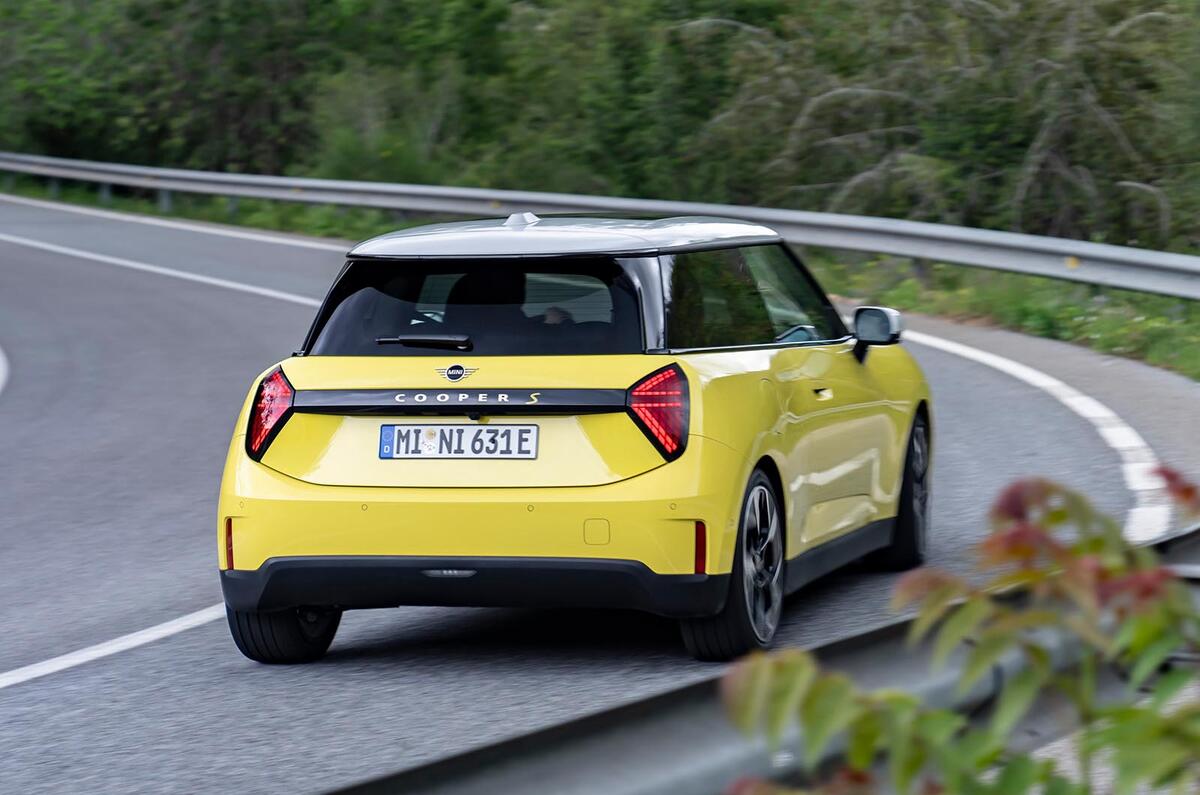 Mini Cooper SE review | Autocar