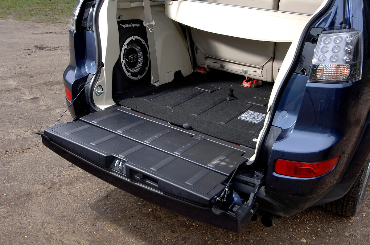 Used Mitsubishi Outlander 2007-2012 review | Autocar