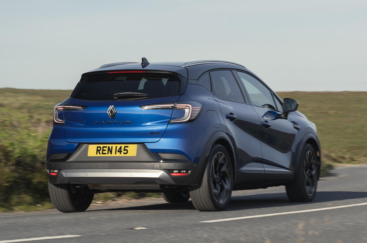 Renault Captur Review 2025, Price & Specs | Autocar