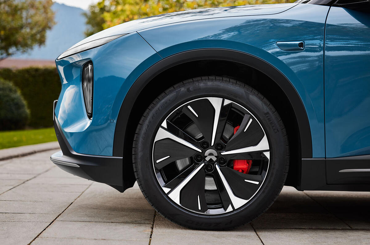 Nio EL6 Review 2025, Price & Specs | Autocar