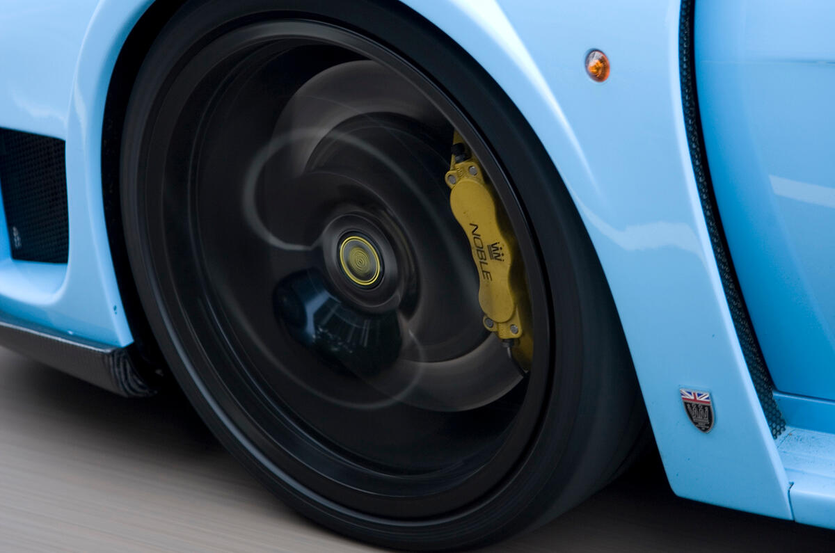 Noble M600