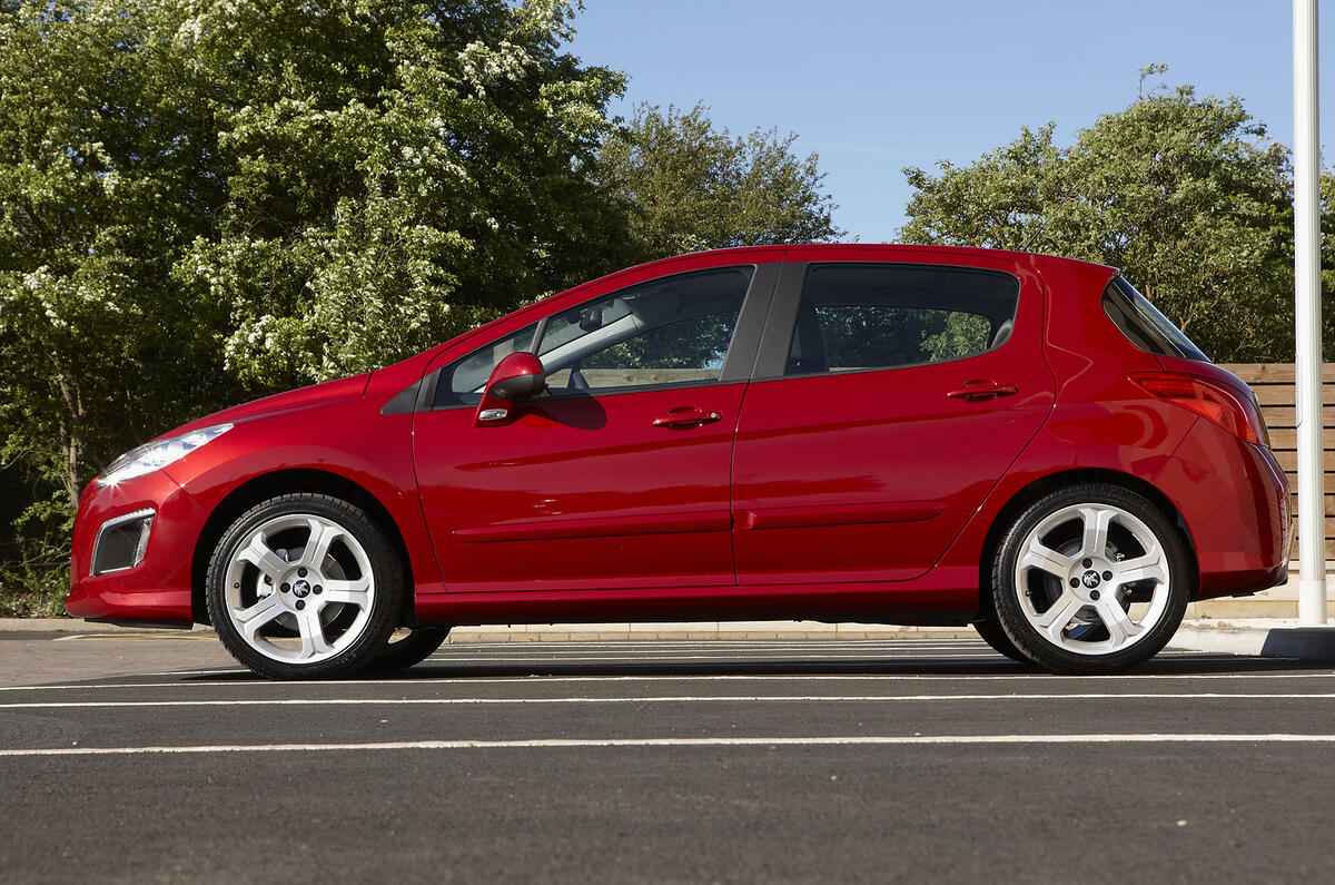 Peugeot 308 2007-2013 Review (2021) | Autocar