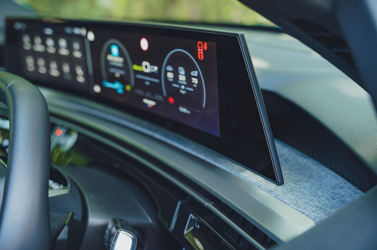 Peugeot e-3008 Review 2025, Price & Specs | Autocar