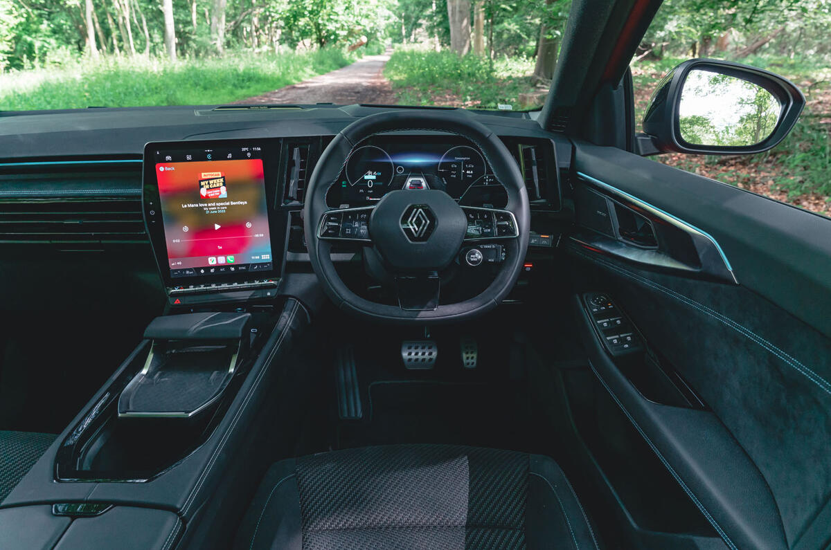 Renault Austral Review 2025, Price & Specs | Autocar