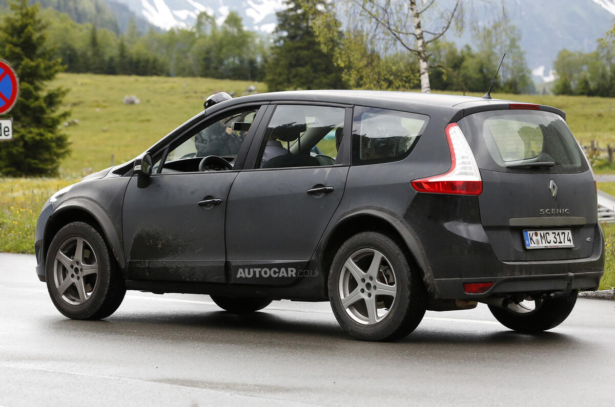 Renault's new crossover breaks cover | Autocar