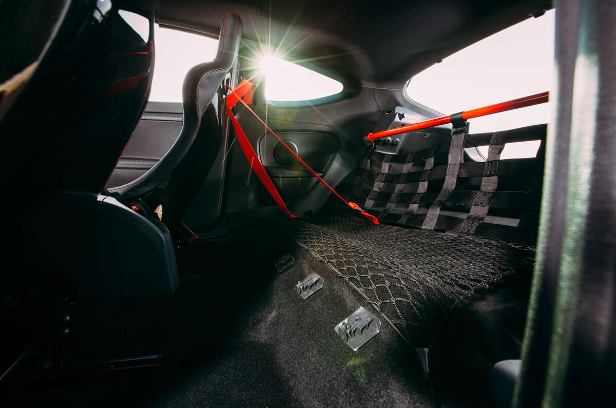 Used Renault Megane RS 275 Trophy-R 2014-2016 review | Autocar