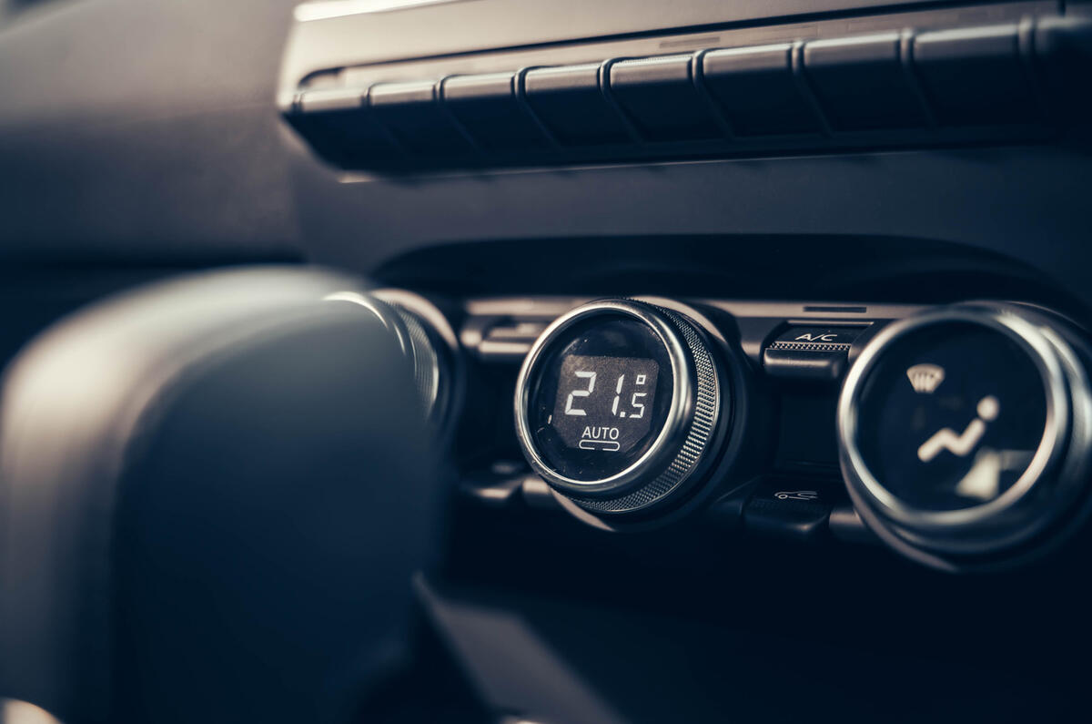 Renault Clio Review 2025, Price & Specs | Autocar