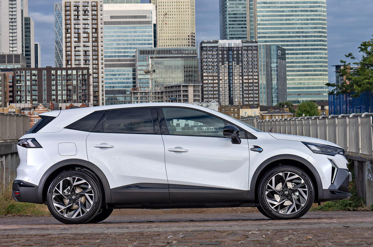 Renault Symbioz Review 2025, Price & Specs | Autocar