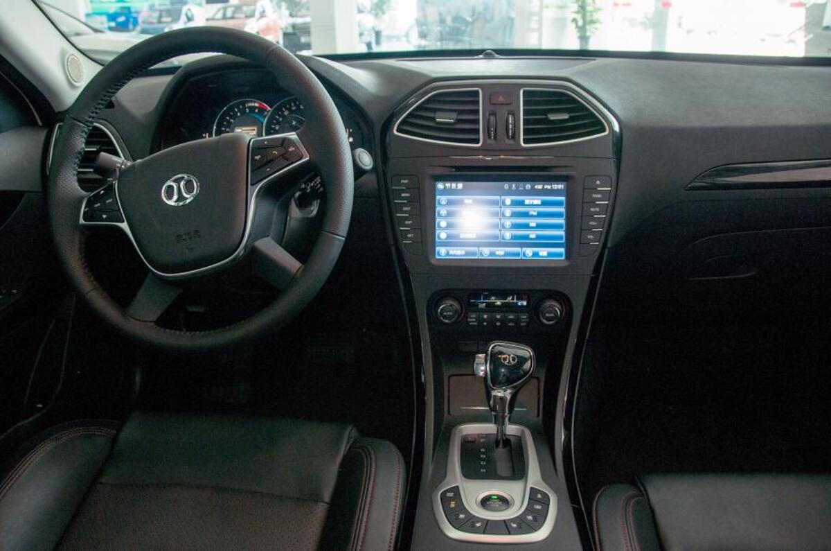 Senova D50 Review 2025, Price & Specs | Autocar