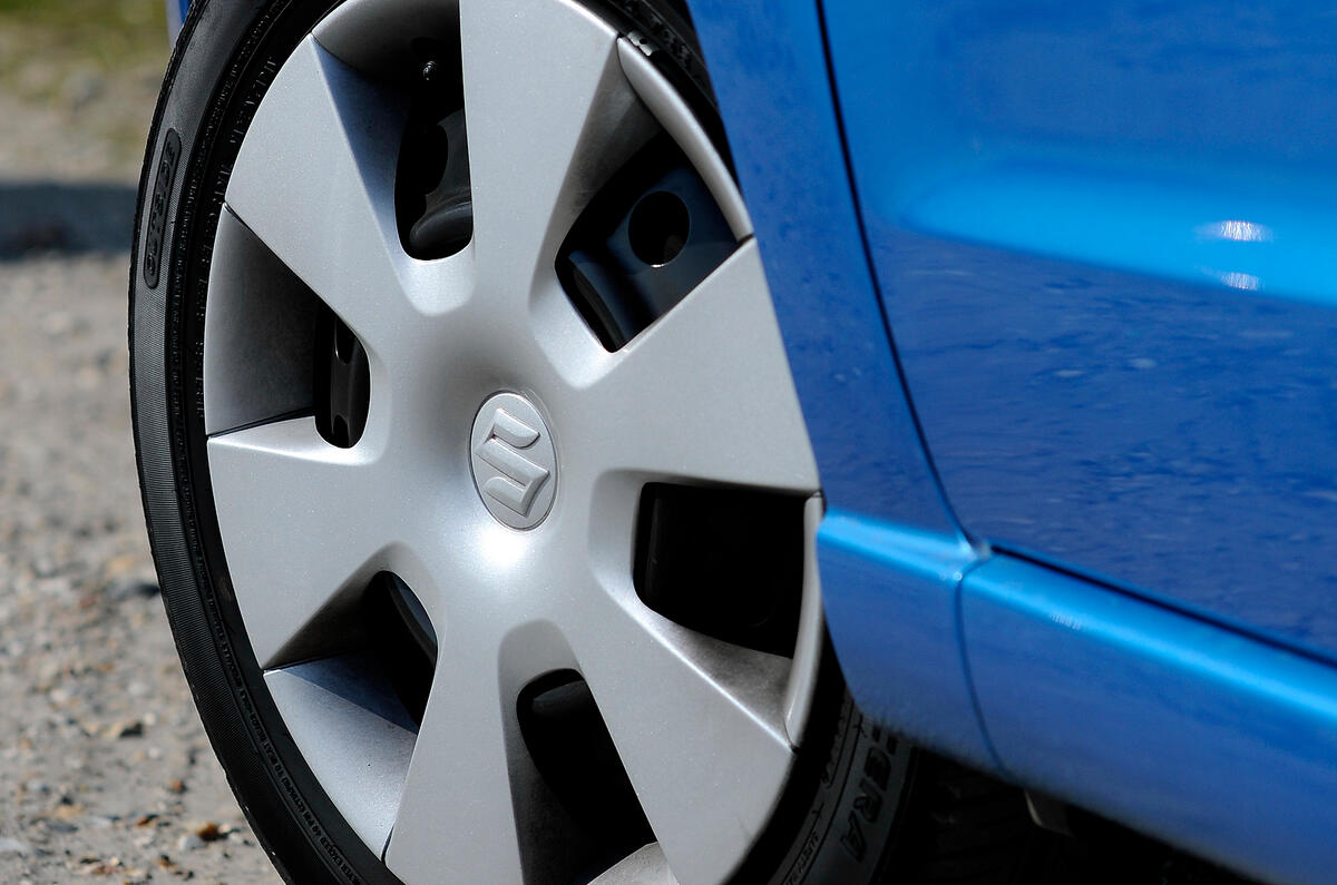 Suzuki Alto 2009-2014 Review (2022) | Autocar