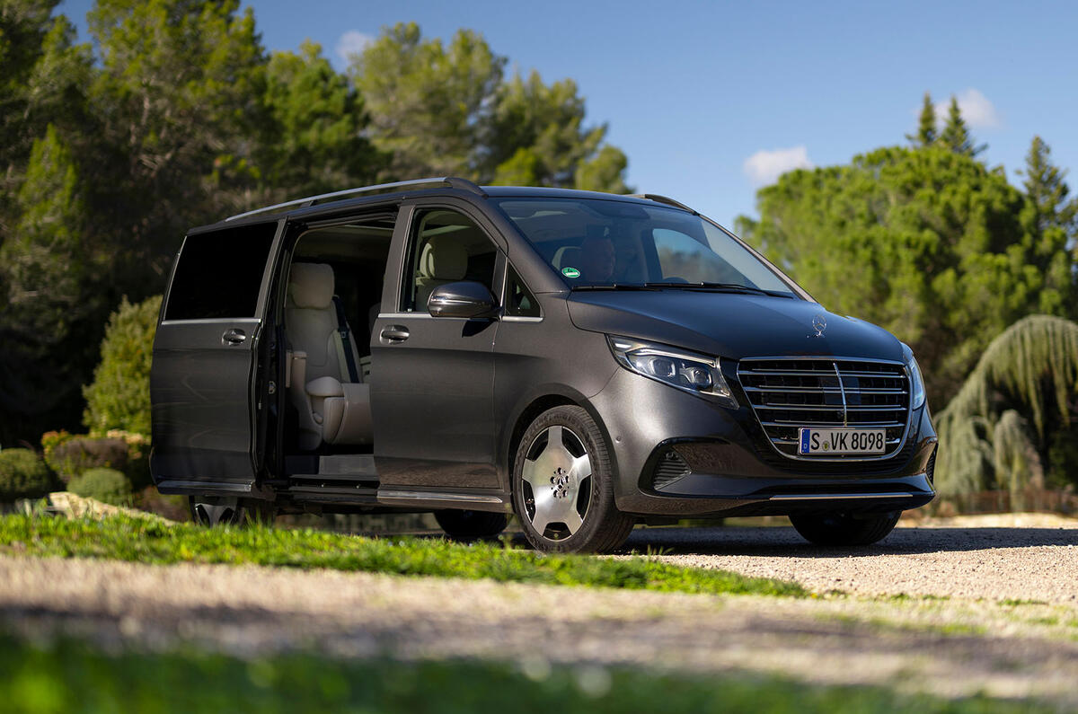 Mercedes-Benz V-Class Review 2025, Price & Specs | Autocar