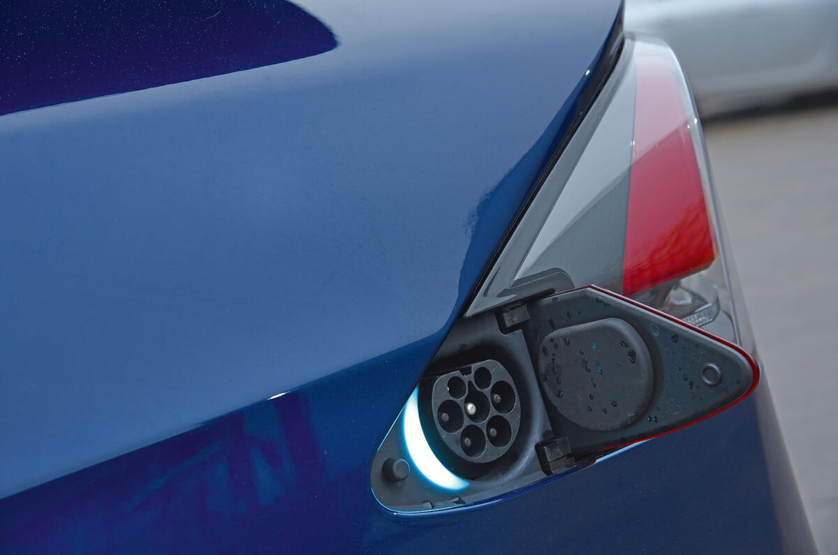 Tesla Model X Review 2025, Price & Specs | Autocar