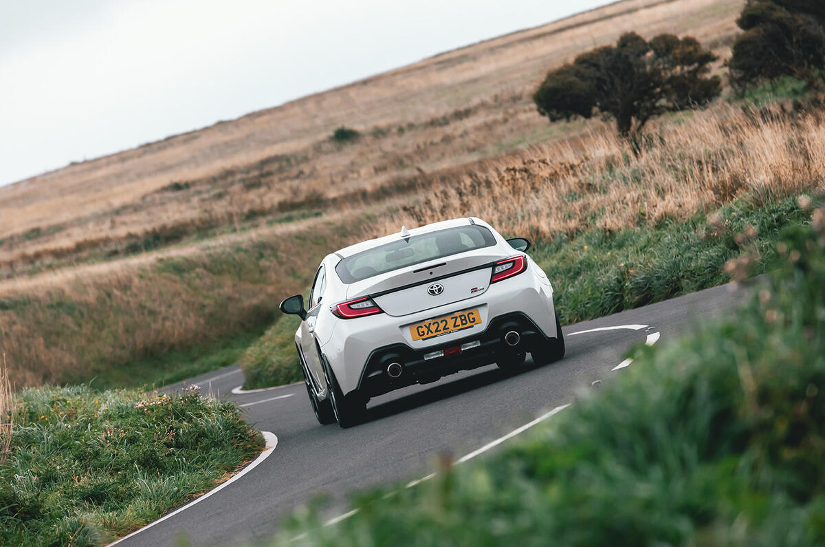 Toyota GR86 Review 2025, Price & Specs | Autocar