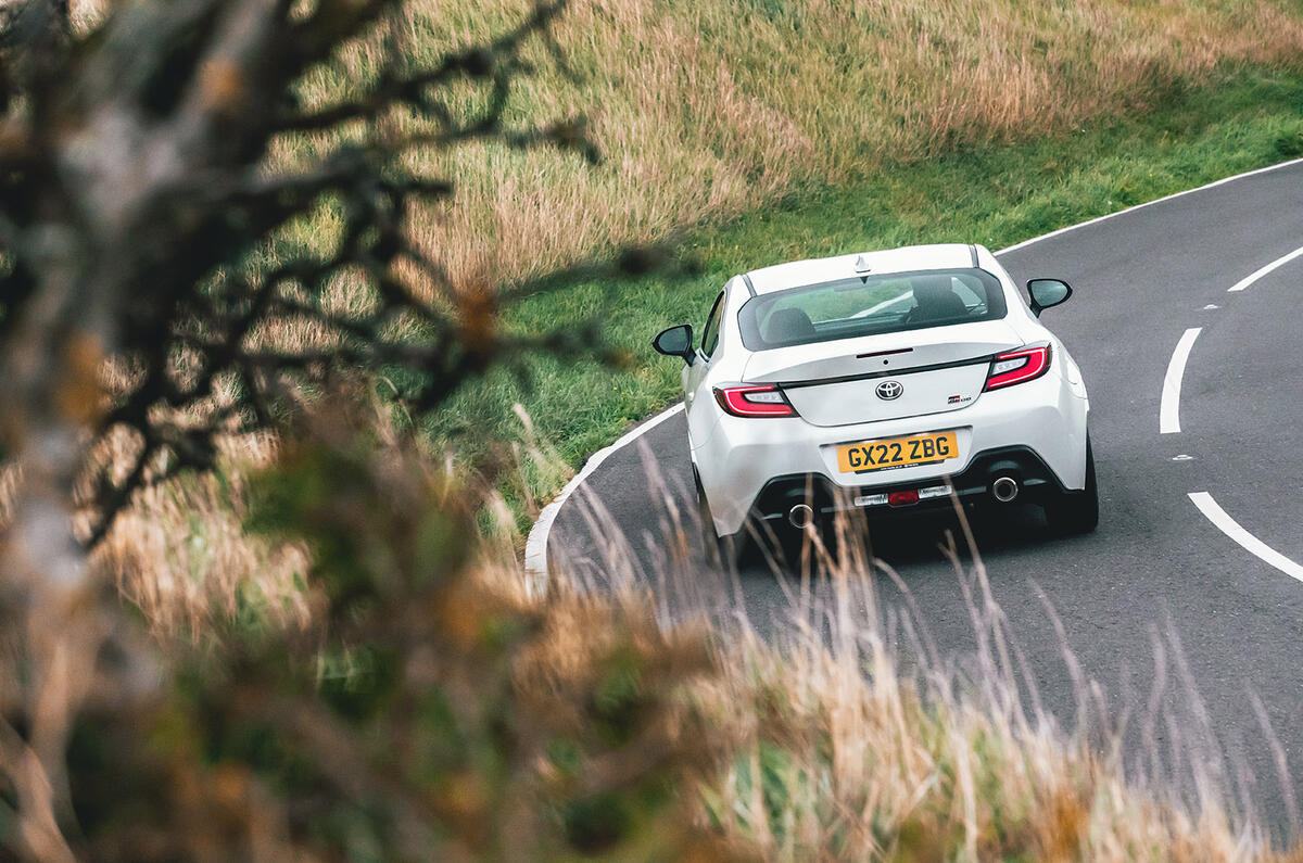 Toyota GR86 Review 2025, Price & Specs | Autocar