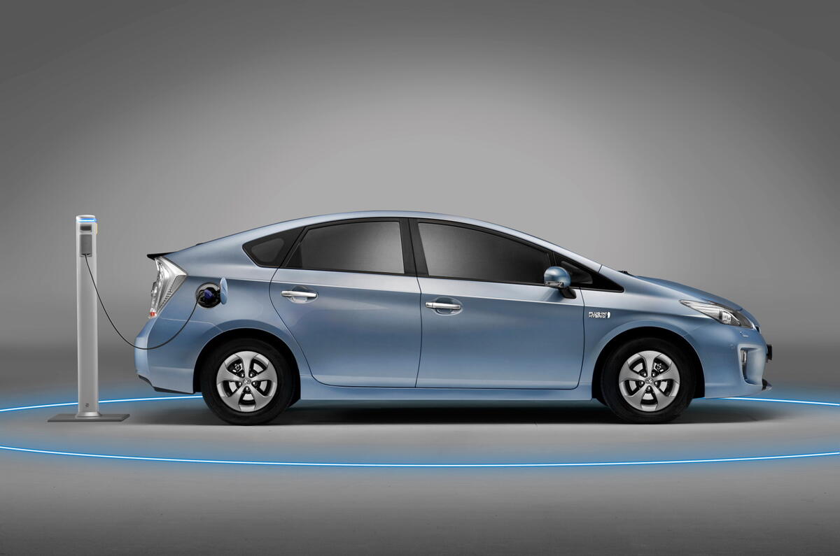 Prius Plug-in to cost £31,000 | Autocar