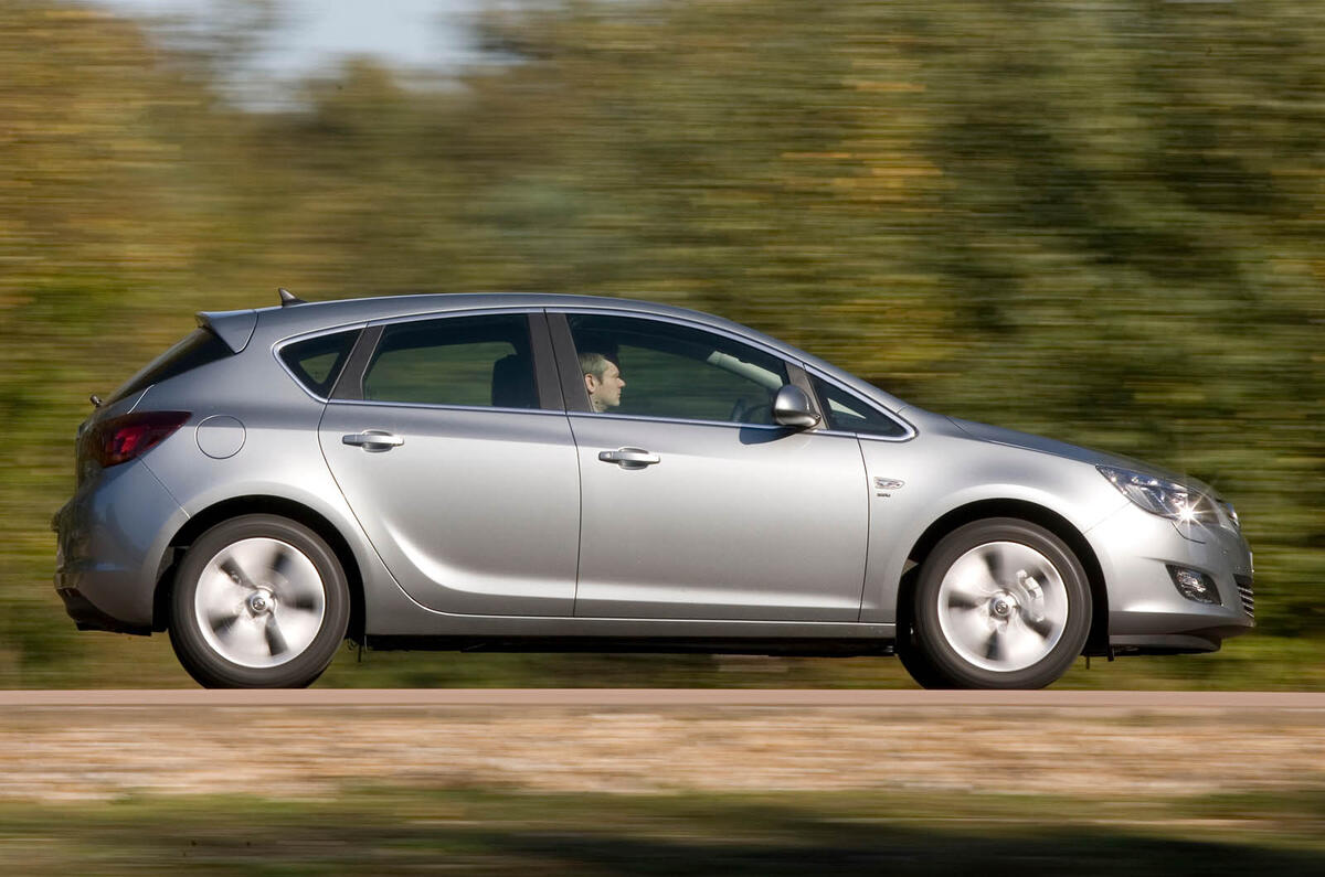 Vauxhall Astra 2009-2015 Review (2022) | Autocar