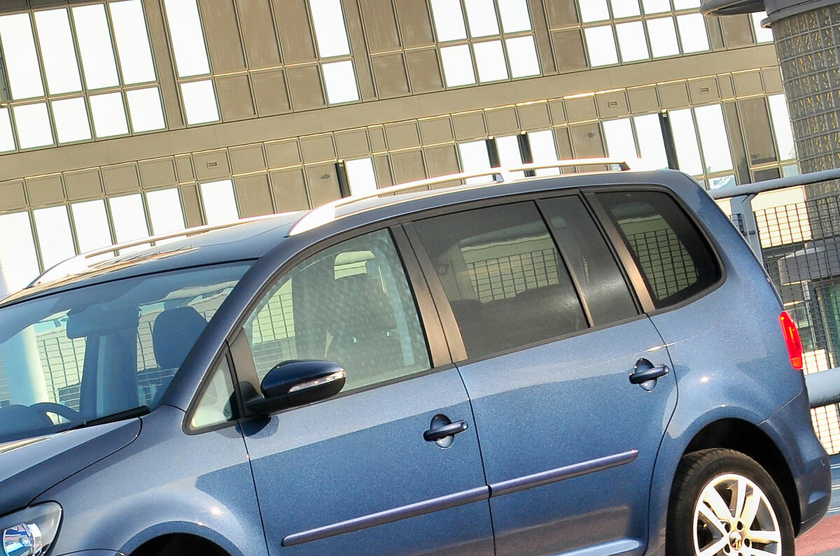 Volkswagen Touran 2010-2015 Review (2022) | Autocar