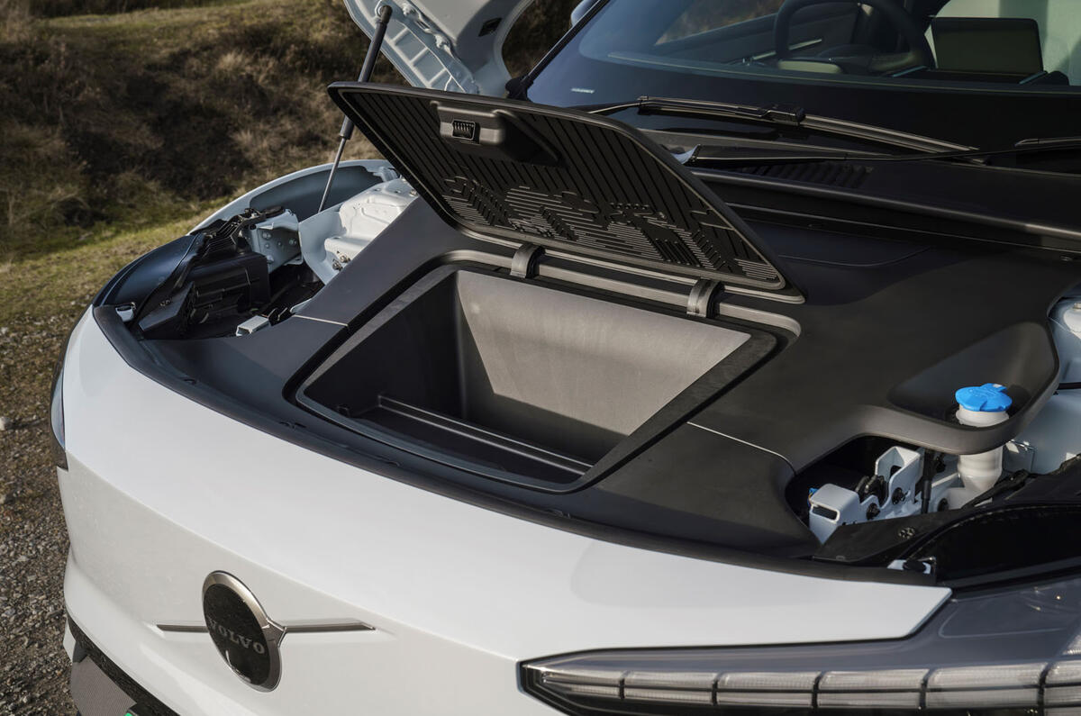 Volvo EX30 Review 2025, Price & Specs | Autocar