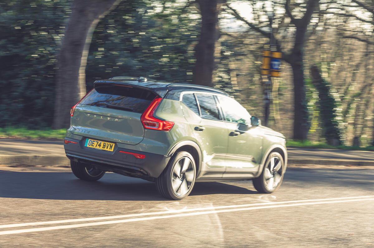 Volvo EX40 Review 2025, Price & Specs | Autocar