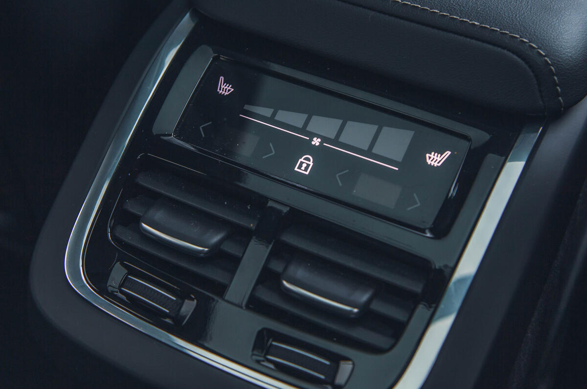 Volvo XC60 Review 2025, Price & Specs | Autocar