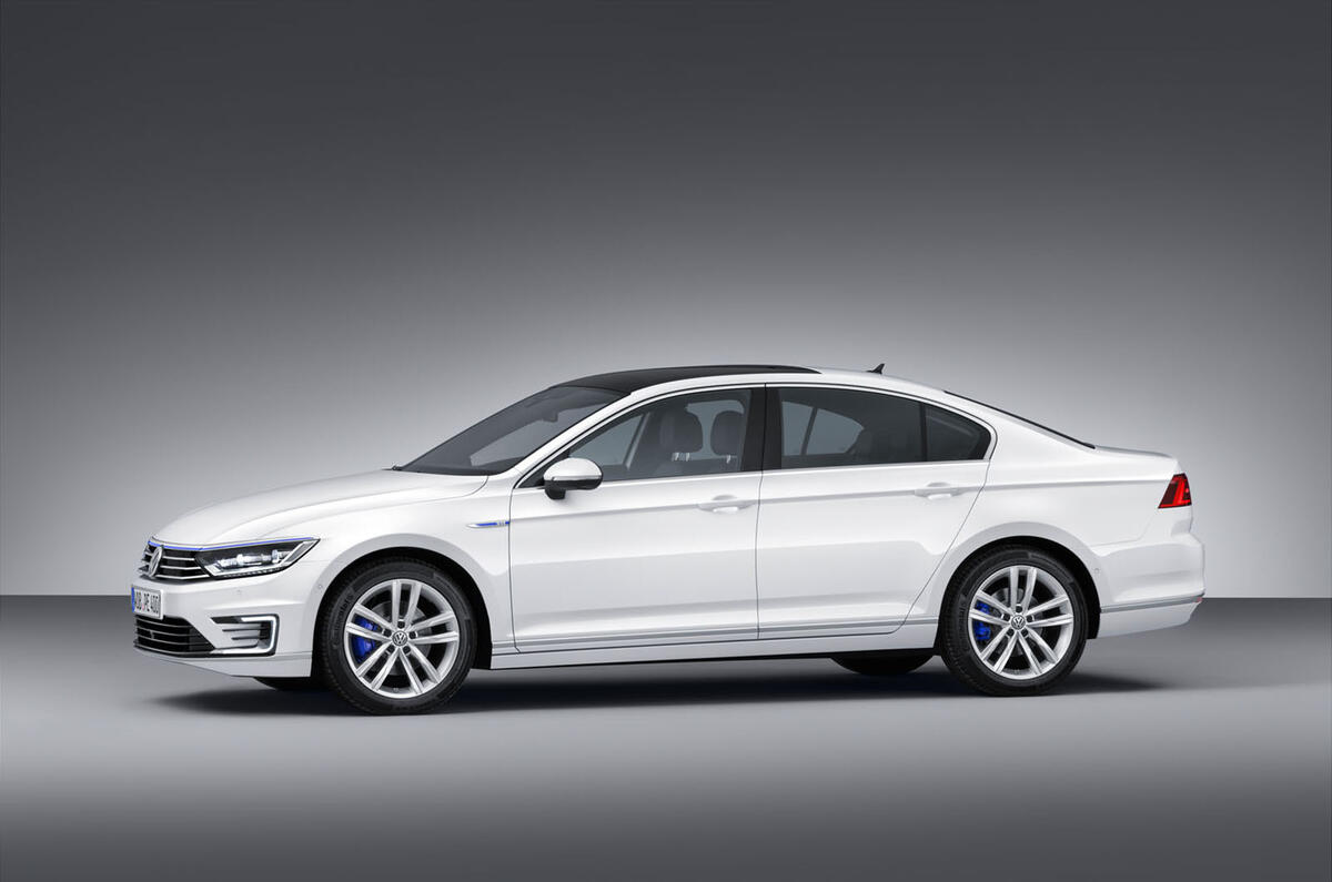 Volkswagen reveals 141mpg Passat GTE | Autocar