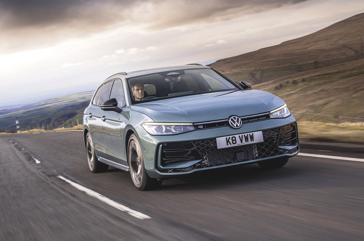 Volkswagen Passat Review 2025, Price & Specs | Autocar