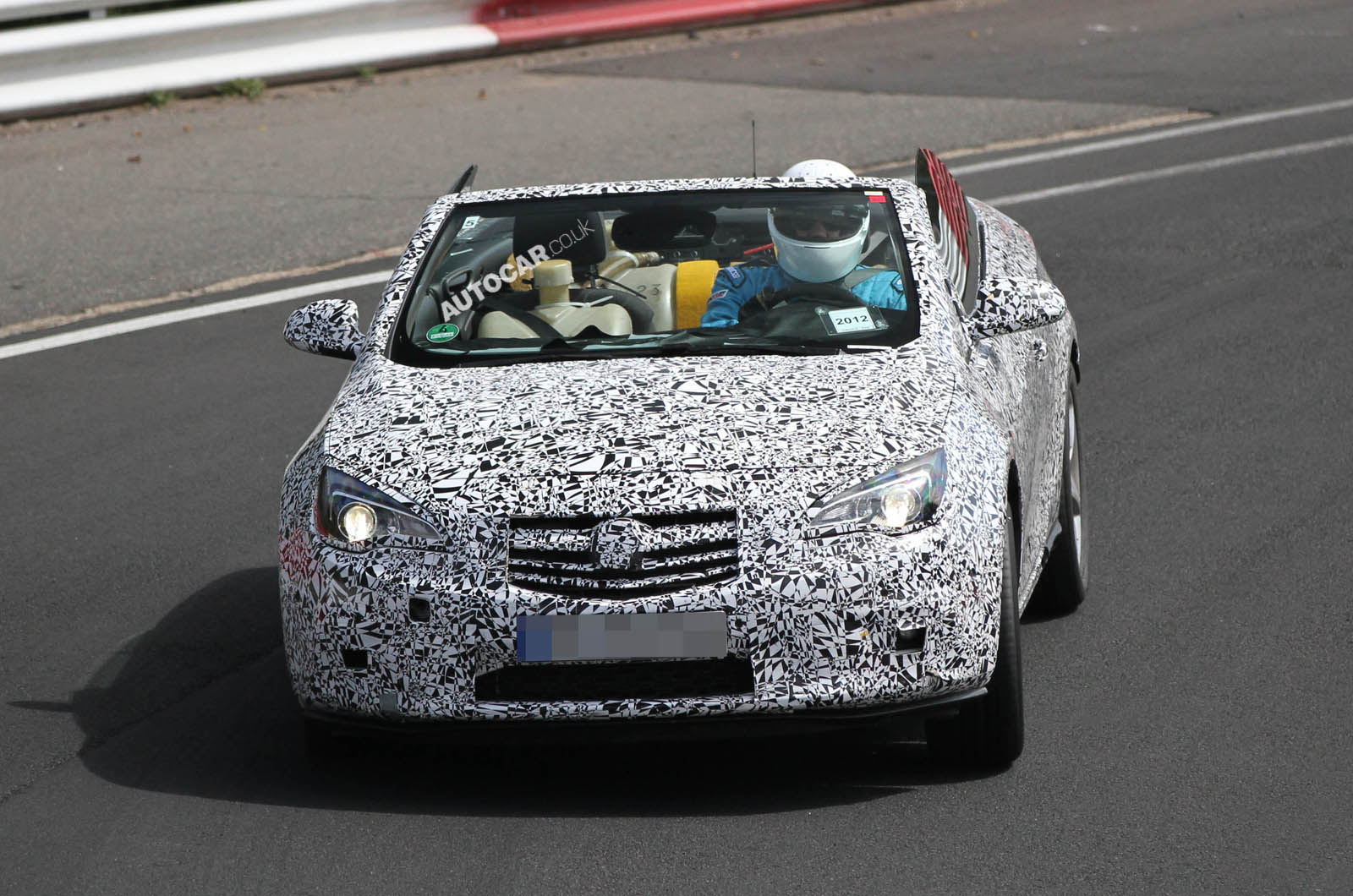 Paris motor show 2012: New Vauxhall convertible interior revealed | Autocar