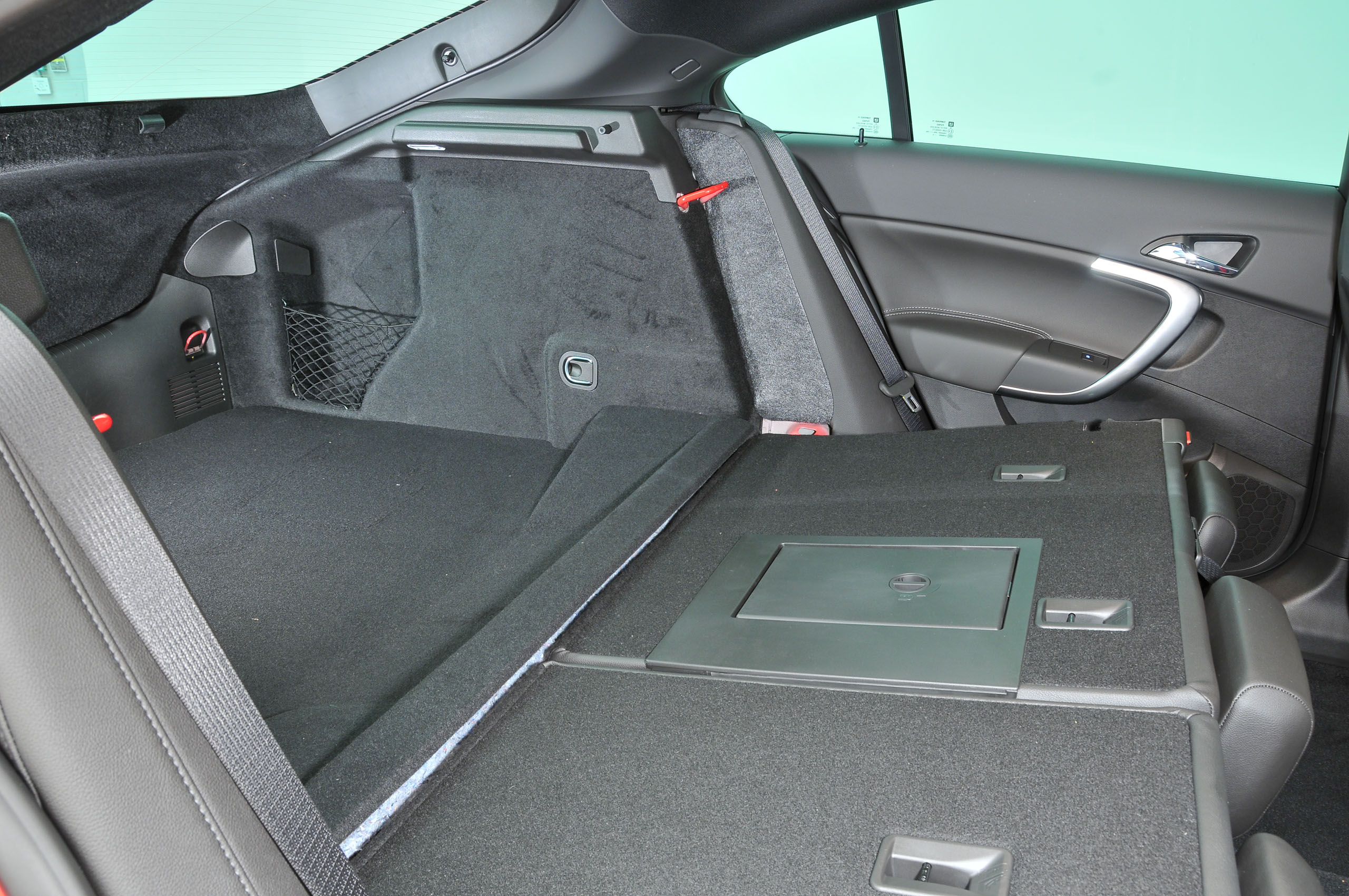 Vauxhall Insignia Trunk