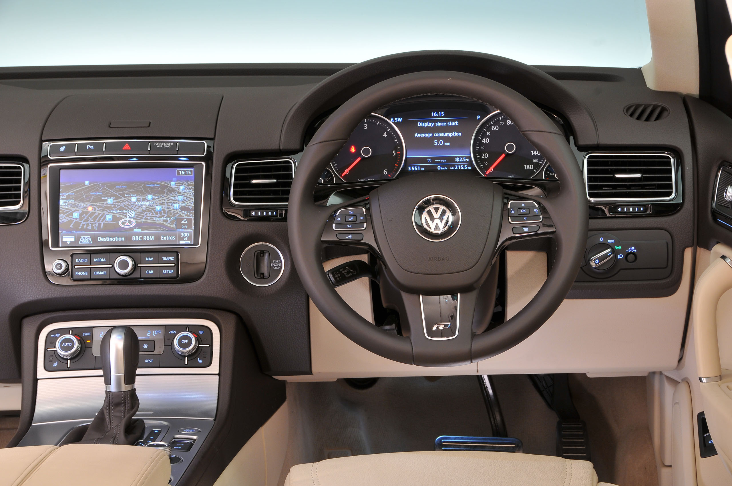 Volkswagen Touareg 2010 Interior